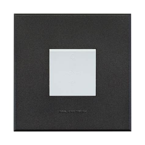 Veti 3 3 Pole Isolator Switches Mb Electrical And Lighting