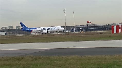 Первый испытательный полет МС-21-300 в Жуковском! - YouTube