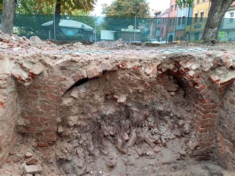Rusza odbudowa byłego ratusza w Braniewie Rozpoczęto prace