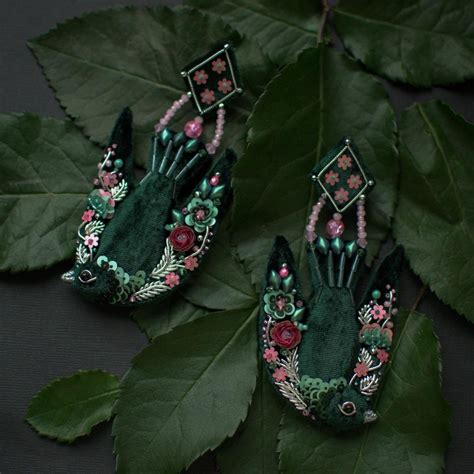 Вишиті Бісерні авторські прикраси On Instagram Робила ці сережки ще місяця півтора тому