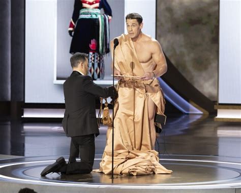 奧斯卡 2024｜觀眾不能錯過的重點及彩蛋：john Cena 「全裸」頒最佳服裝獎？《奧本海默》成最大贏家