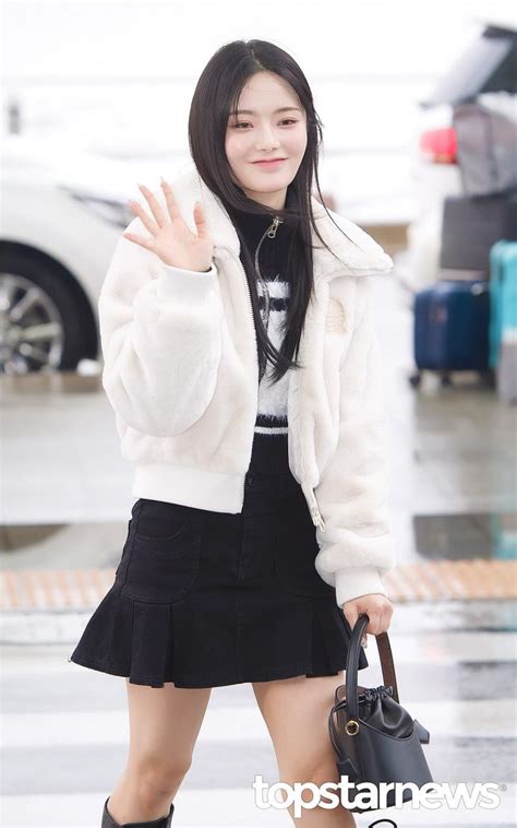 피프티피프티 키나 빌보드 뮤직 어워드 참석차 출국 연예이슈 수다방 네모판