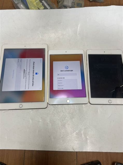 Yahooオークション Apple Ipad Mini Ipad A1550 A1567 3台まとめて売る