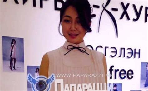 Лагшми загварынханыг ажилгүй болгох шахав