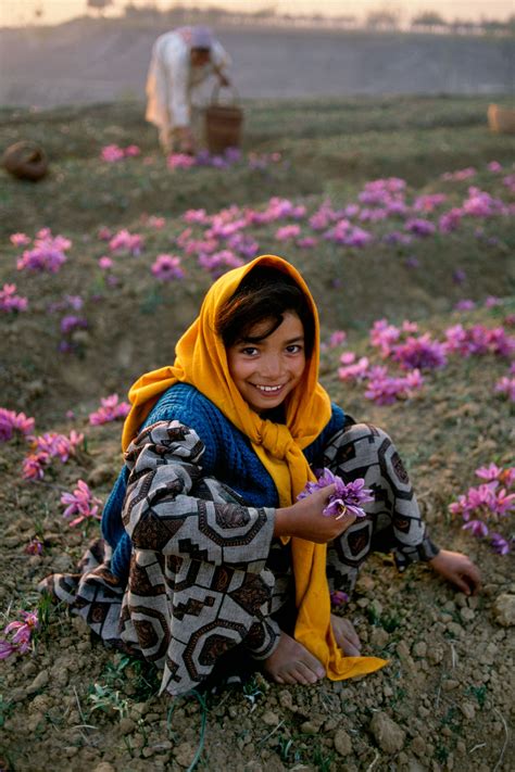Kashmir Photography By Steve Mccurry Famous Portrait