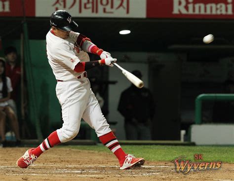Spo 톡 결승포 Sk 나주환 모두가 2위 확정 위해 노력