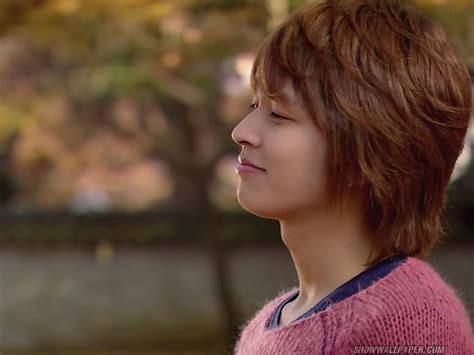 Lee Yun Wallpaper