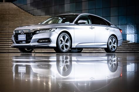 HONDA ACCORD 画像 月デビューの新型ホンダアコードを先取りチェック 新開発プラットフォームがスポーツセダンらしい走りを実現 clicccar