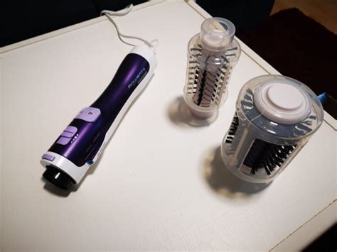 Rowenta BRUSH ACTIV VOLUME&SHINE četka za sušenje i oblikovanje kose