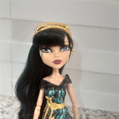Boneca Monster High Cleo De Nile Live Action Shopee Brasil