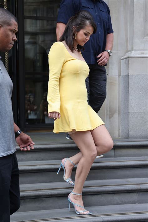 Selena Gomez Flaunts Her Sexy Legs And Big Tits In Deep Cleavage 19