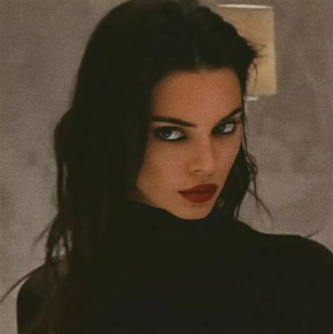 Kendall Jenner Gorgeosu Face In Beautiful Portrait Hot Celebs Home