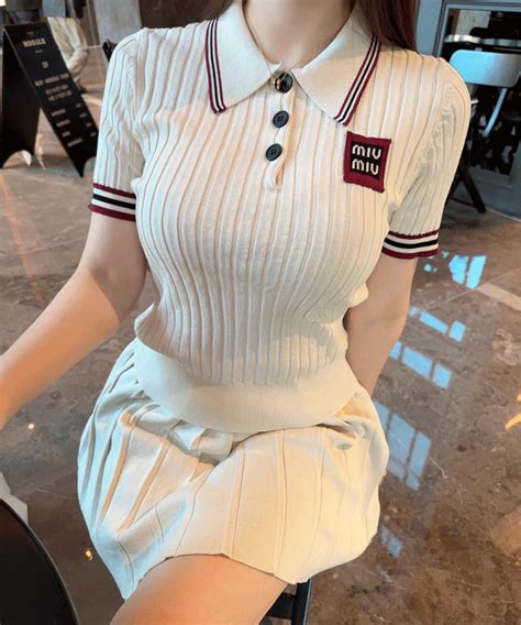 뮤뮤 반팔 플리츠 니트 스커트 투피스세트 에이블리