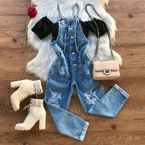 JARDINEIRA JEANS MARMORIZADO RASGOS Dondoca Moda Feminina Dondoca Moda Feminina