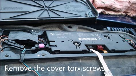 Replacing Bmw E91 Diversity Amplifier Youtube