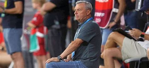 Mircea Rednic In Spital Dupa Meciul Cu FCSB Antrenorul A Fost Operat