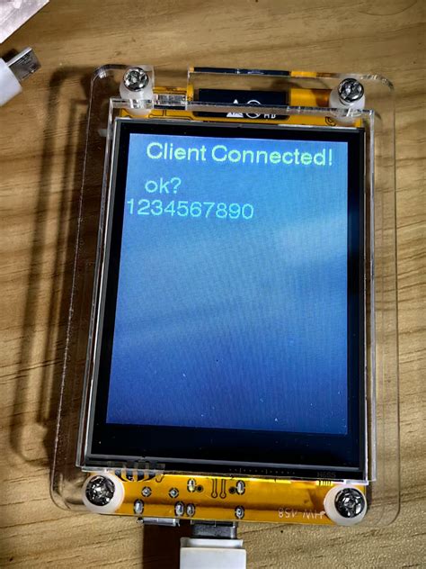 【花雕学编程】arduino动手做（238） Esp32 Cyd液晶板使用经典蓝牙spp进行数据传输，并在tft屏幕上显示连接情况