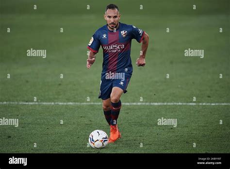 David Ferreiro De Huesca Contrôle Le Ballon Pendant Le Match De La Liga Santader Entre
