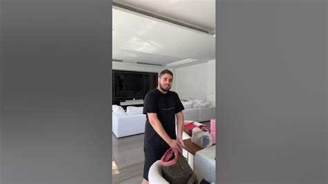 ΕΠΑΘΕ ΣΟΚ ΜΕ ΤΟ ΚΟΣΤΟΣ ΖΩΗΣ ΣΤΟ Dubai Youtube