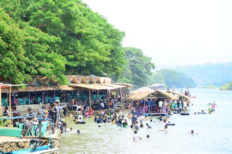 ဇေယျာသီရိမြို့နယ်ရှိ ပေါင်းလောင်းမြစ်ကမ်းတစ်လျှောက် သင်္ကြန်အကျနေ့ အပန