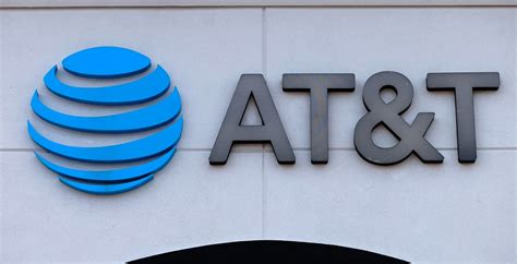 Atandt Verizon And T Mobile Users Experiencing Widespread Service Outages Barnorama