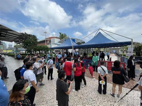 有片！ 往珠海新通關措施急被剎停 關閘大批通關人士被滯留感無奈 澳門力報官網