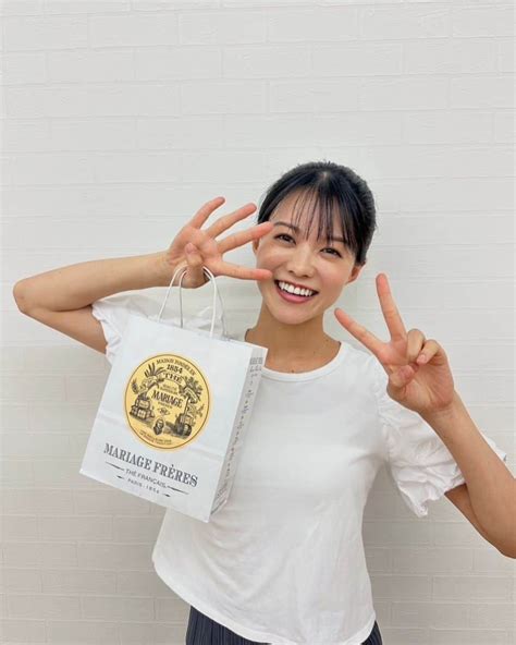 志田彩良さんのインスタグラム写真 志田彩良instagram「本日24歳になりました🪿 朝から愉快なマネージャーさんたちが元気よく