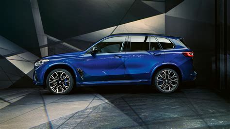 BMW X M на официальном сайте BMW в России