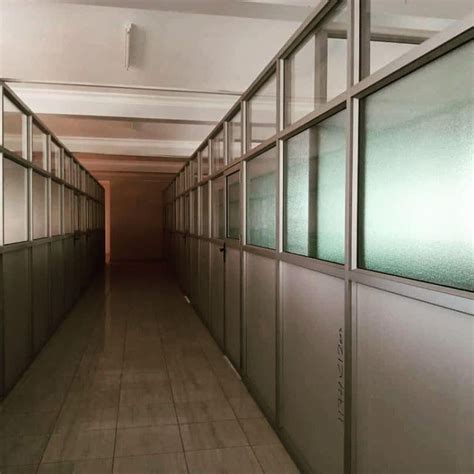 Silver Mm Aluminium Office Sliding Partition At Square Feet In Kanpur