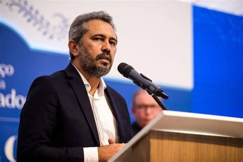 Roberto Moreira Elmano abre diálogo para montar governo