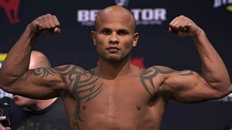 Maiquel Falcão Ex lutador do UFC é morto a facadas em Pelotas