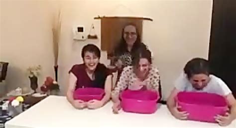 چالش اعتراف مامان