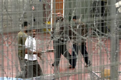 ادارة معتقل مجدو تواصل عزل 7 أسرى بظروف قاسية ومقلقة رام الله