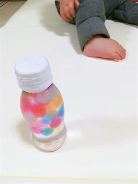 ペットボトルジップロックを使ったセンサリーボトルセンサリーバッグの作り方幼児のおうち遊びにもおすすめ