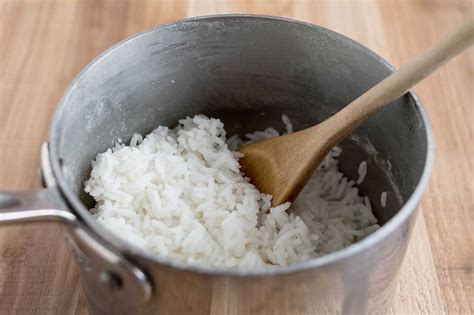 Try This Foolproof Method For Fluffy Easy Boiled Long Grain Rice Recipe How To Cook Rice