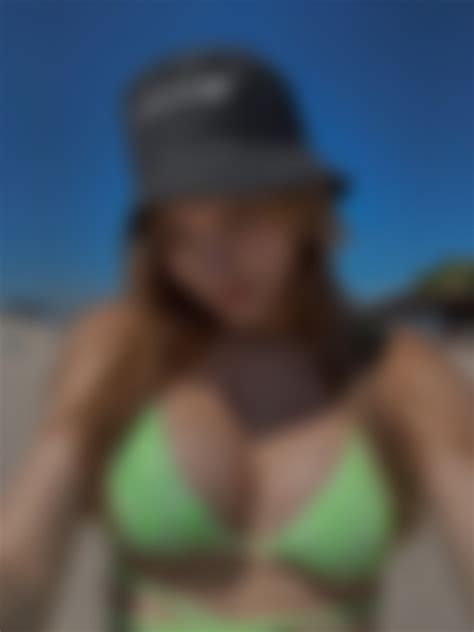 Beach Time 🍒💦 Rdownblouse