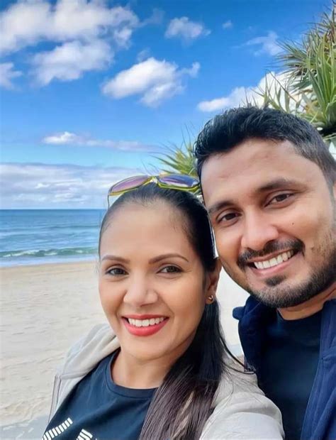 සශිකා හදිසියේම සැමියා එක්ක ඕස්ට්‍රේලියාවට ගියේ ඇයි ගිහින් කරපු දේවල්