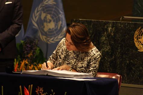 Compromiso Para Contrarrestar De Manera Conjunta El Problema Mundial De