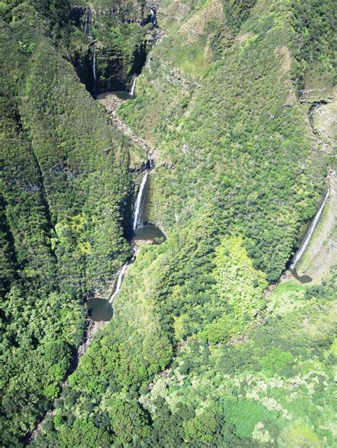 Molokai Waterfalls Via Open Door Helicopter