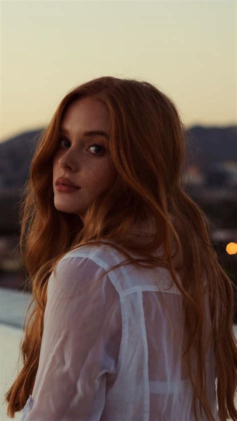 Pin By Hope Shown On Lockscreenswallpapers Pretty Redhead Ginger
