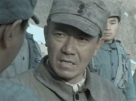 亮劍：李雲龍重傷昏迷，趙剛趕來看望，為何丁偉孔捷二人沒來？ 每日頭條