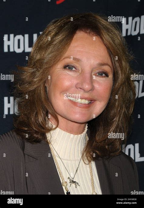 Jennifer Oneill At The The Hollywood Show Fall 2010 Held At The