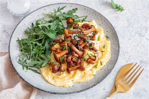 La Touche Gourmande De Cyril Lignac Pour Sublimer L Omelette Aux Girolles