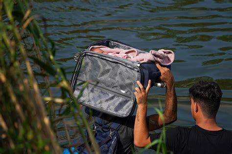 Huge Number Of Asylum Seekers At Us Mexico Border As Covid 19