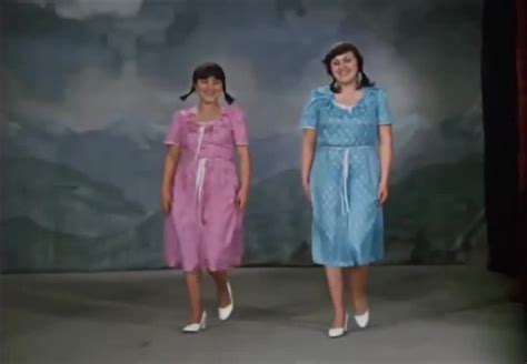 სიყვარული ყველას უნდა პაკაზი Coub