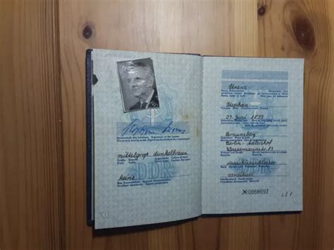 Ddr Reisepass Ausgestellt 1968 In Berlin Mann M 4x Sichtvermerk 2x Ddr Reisepass Ausgestellt 1968 In Berlin Mann M 4x Sichtvermerk 2x