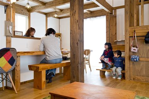 【suumo】 【1000万円台ひのき108m2】吹き抜け大空間に家族が集うノスタルジックで古民家風のひのきの家 綿半林業 サイエンス