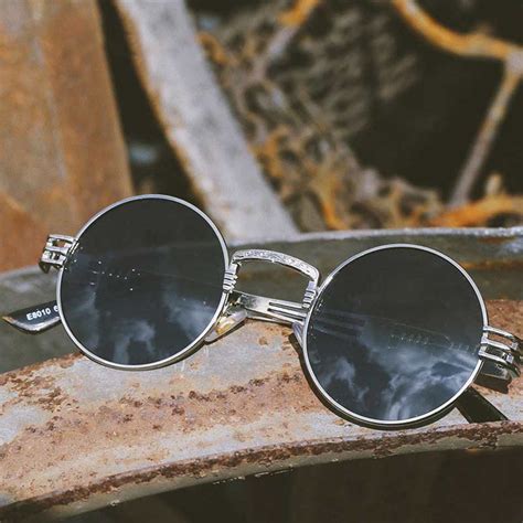 Smuggler Vintage Sunglasses For Alpha Men Limited Edition Faadu