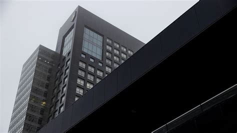 Abn Amro Profiteert Van Hogere Rente Winst Bijna Verdubbeld R