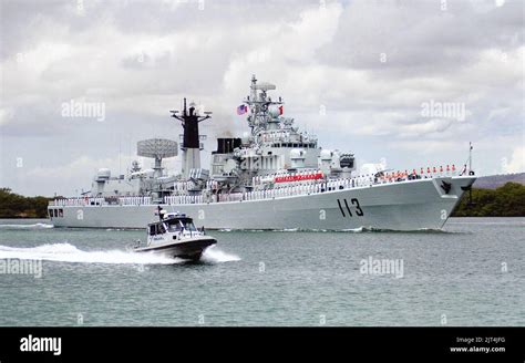 Type 052 Destroyer Stock Photo Alamy